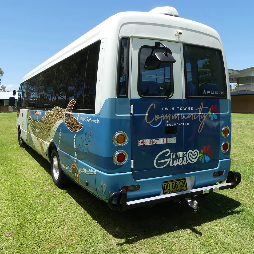 TWINNIES GIVES BUS FOR BANORA POINT HIGH SCHOOL - Twin Towns Clubs ...